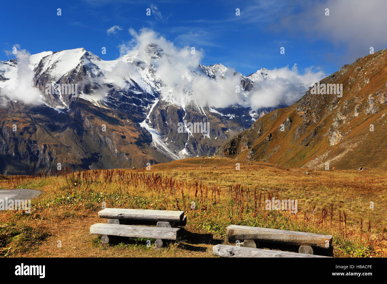 Famous picturesque views of the road Stock Photo - Alamy
