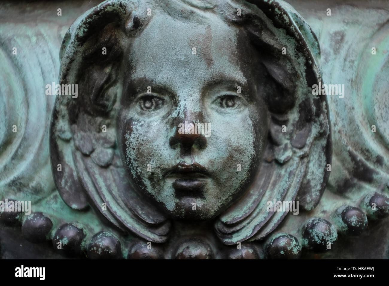 Head sculpture st pauls cathedral hi-res stock photography and images ...