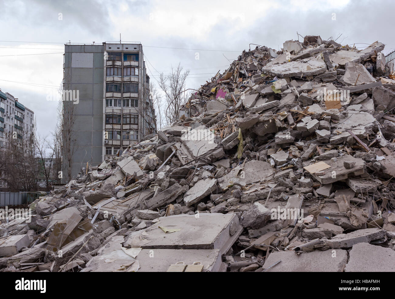 Dismantling rubble destroyed house hi-res stock photography and images ...