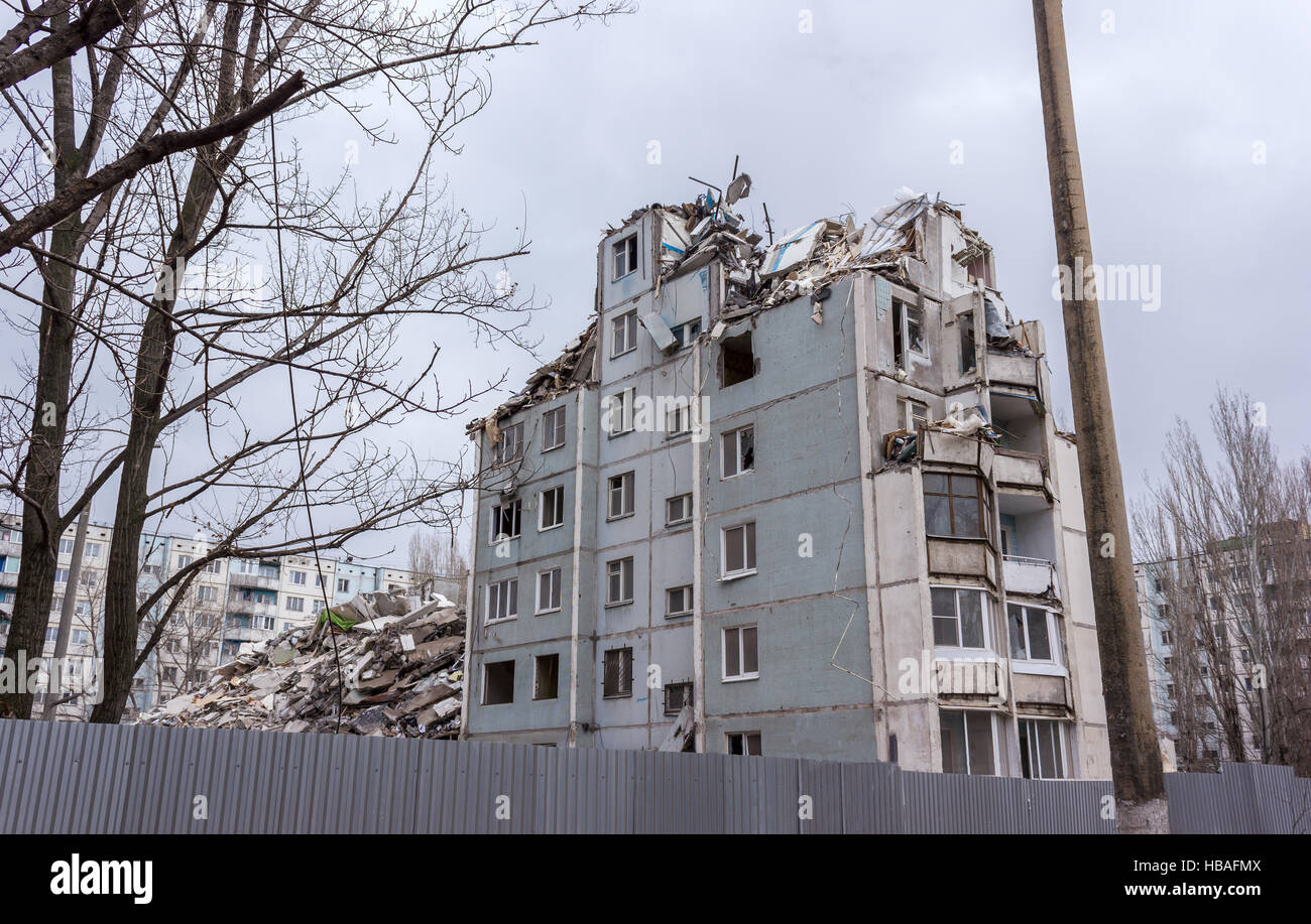 Building demolition explosion hi-res stock photography and images - Alamy