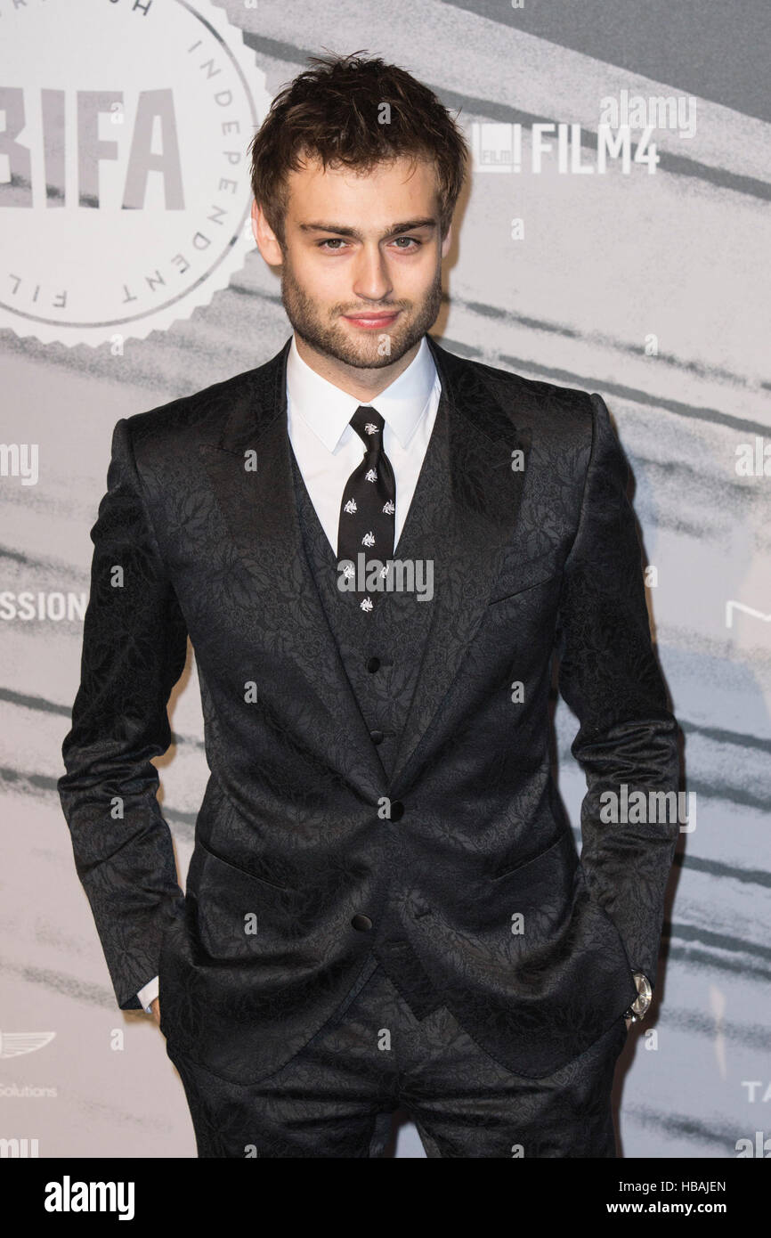 London, UK. 4 December 2016. Actor Douglas Booth. Red carpet arrivals for the 2016 British ...