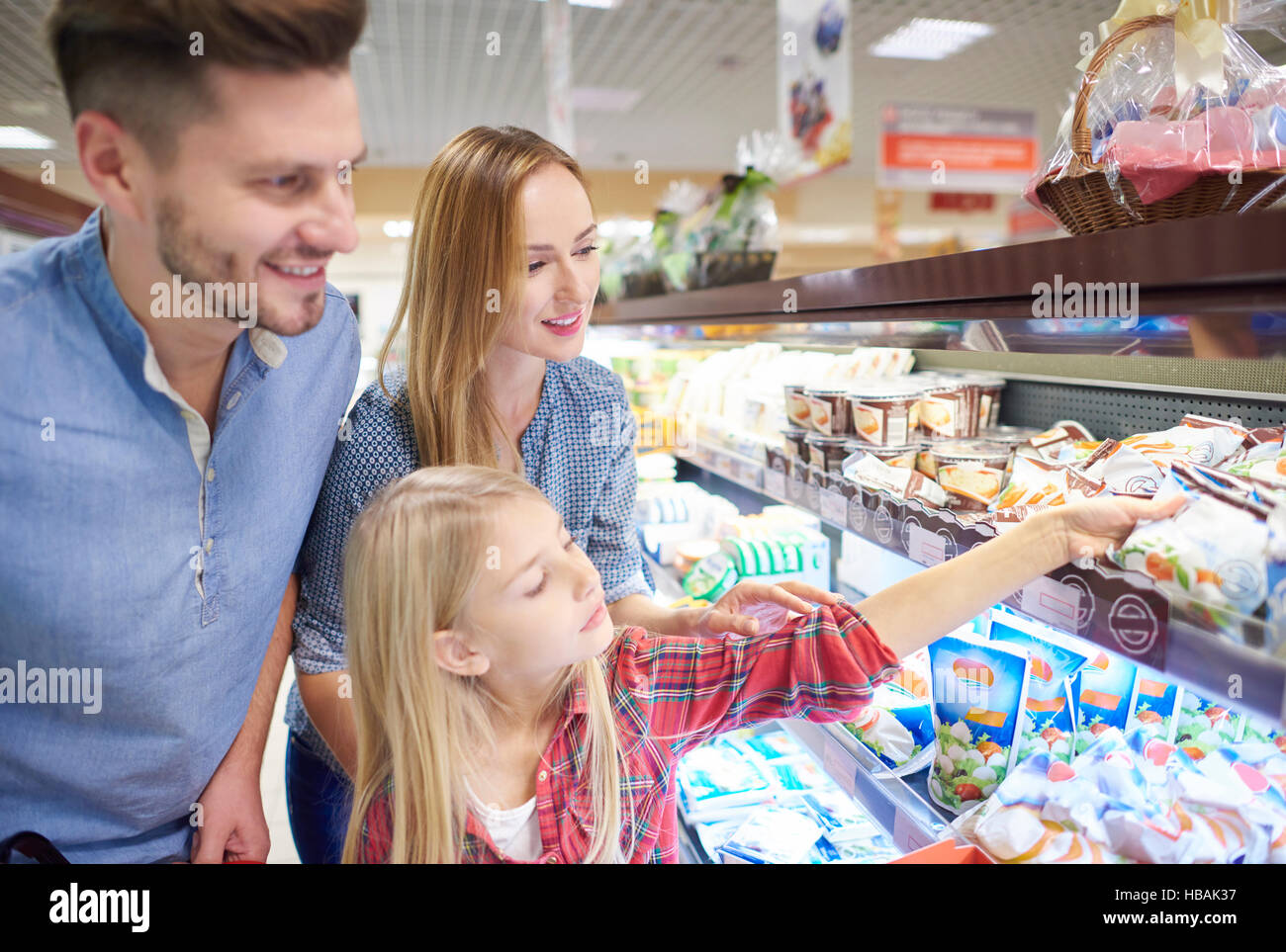 Shopping together is easier and nicer Stock Photo - Alamy