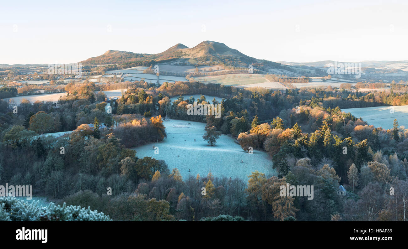 River tweed winter hi-res stock photography and images - Alamy