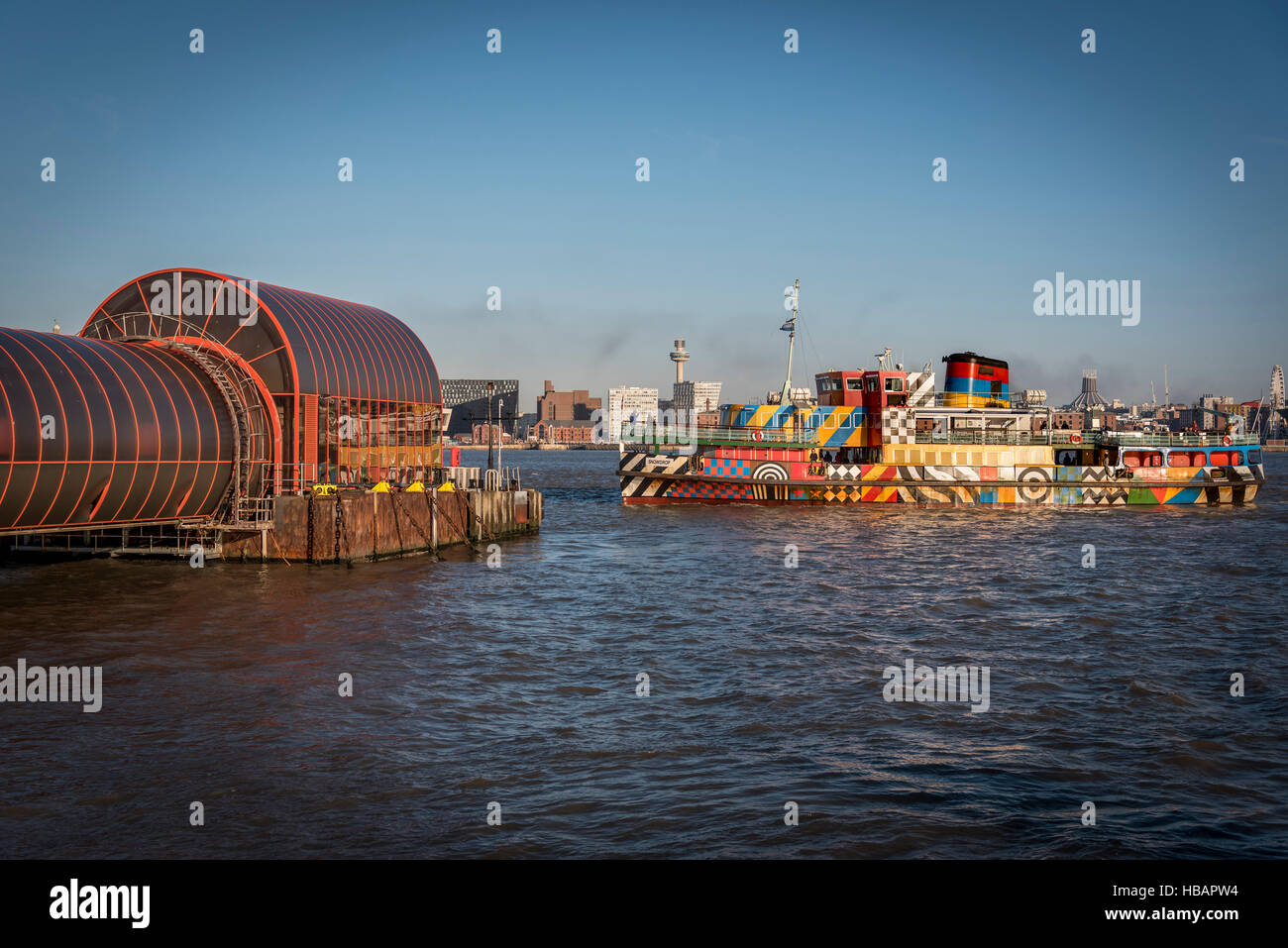 Mersey Dazzle ferry Snowdrop arriving at the Woodside ferry landing ...