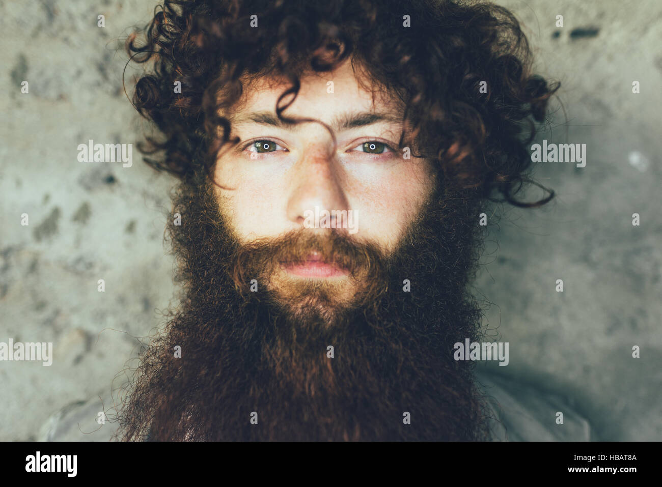 Brown hair man curly hi-res stock photography and images - Alamy