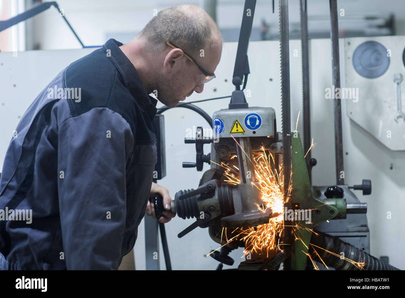 Monitoring accuracy hi-res stock photography and images - Alamy