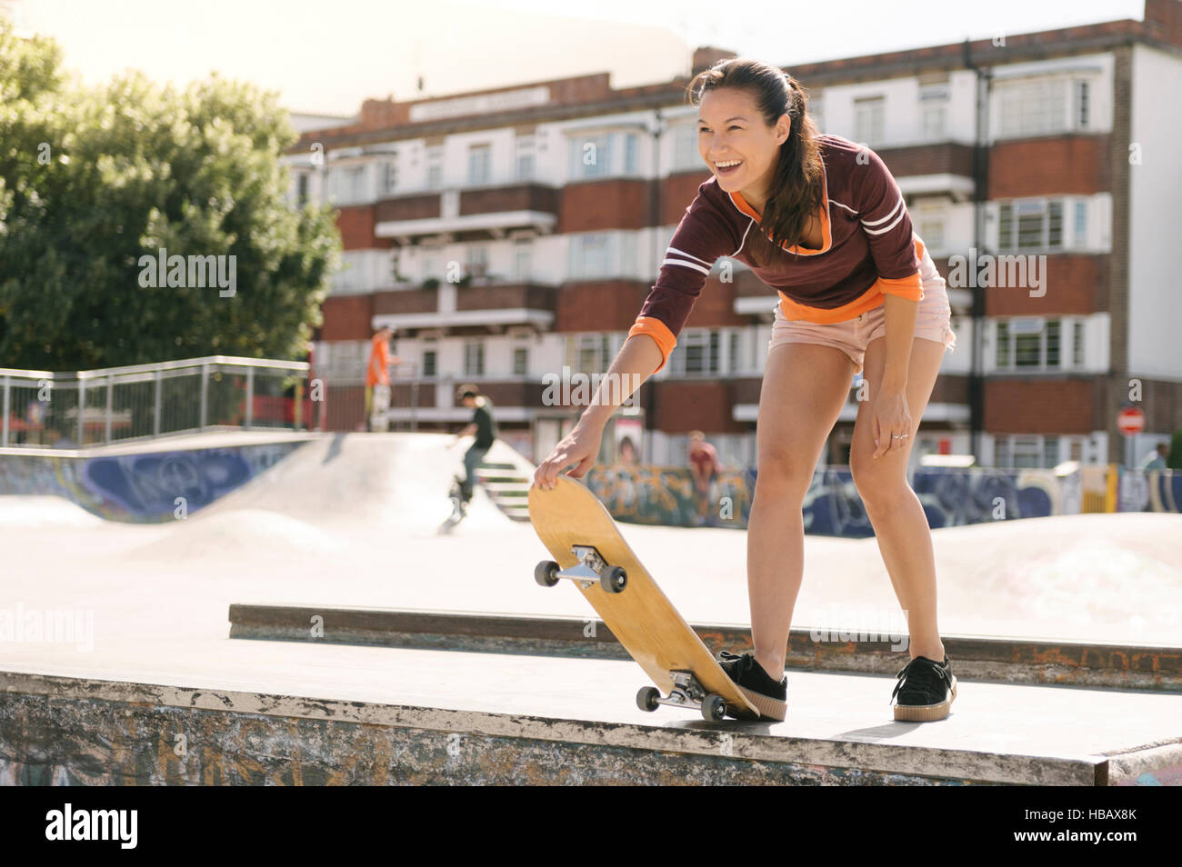 Female skateboarder ramp hi-res stock photography and images - Alamy