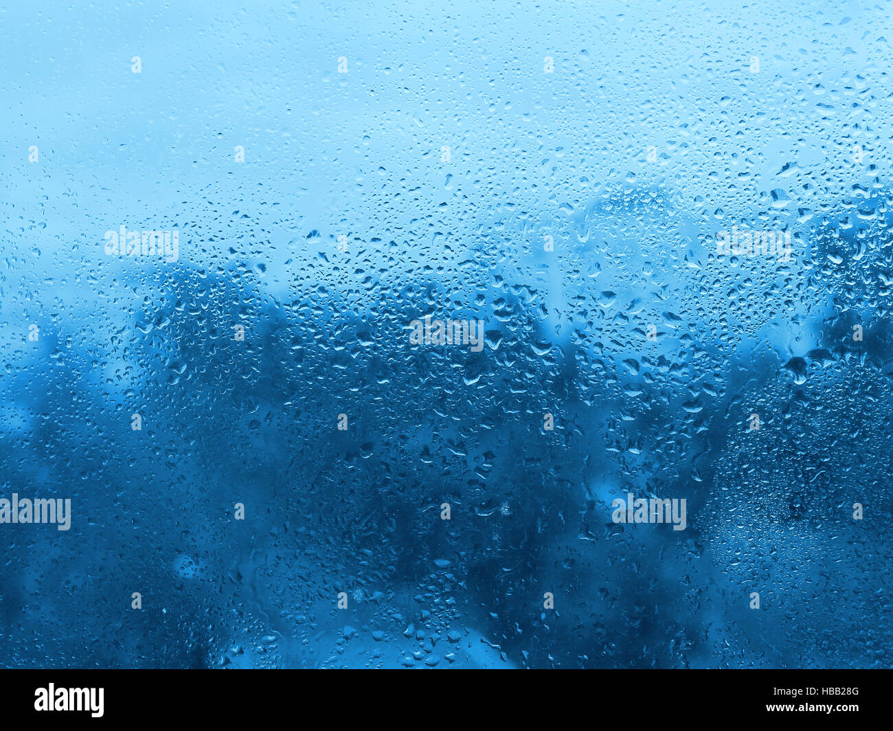 Water drops on glass macro hi-res stock photography and images - Alamy
