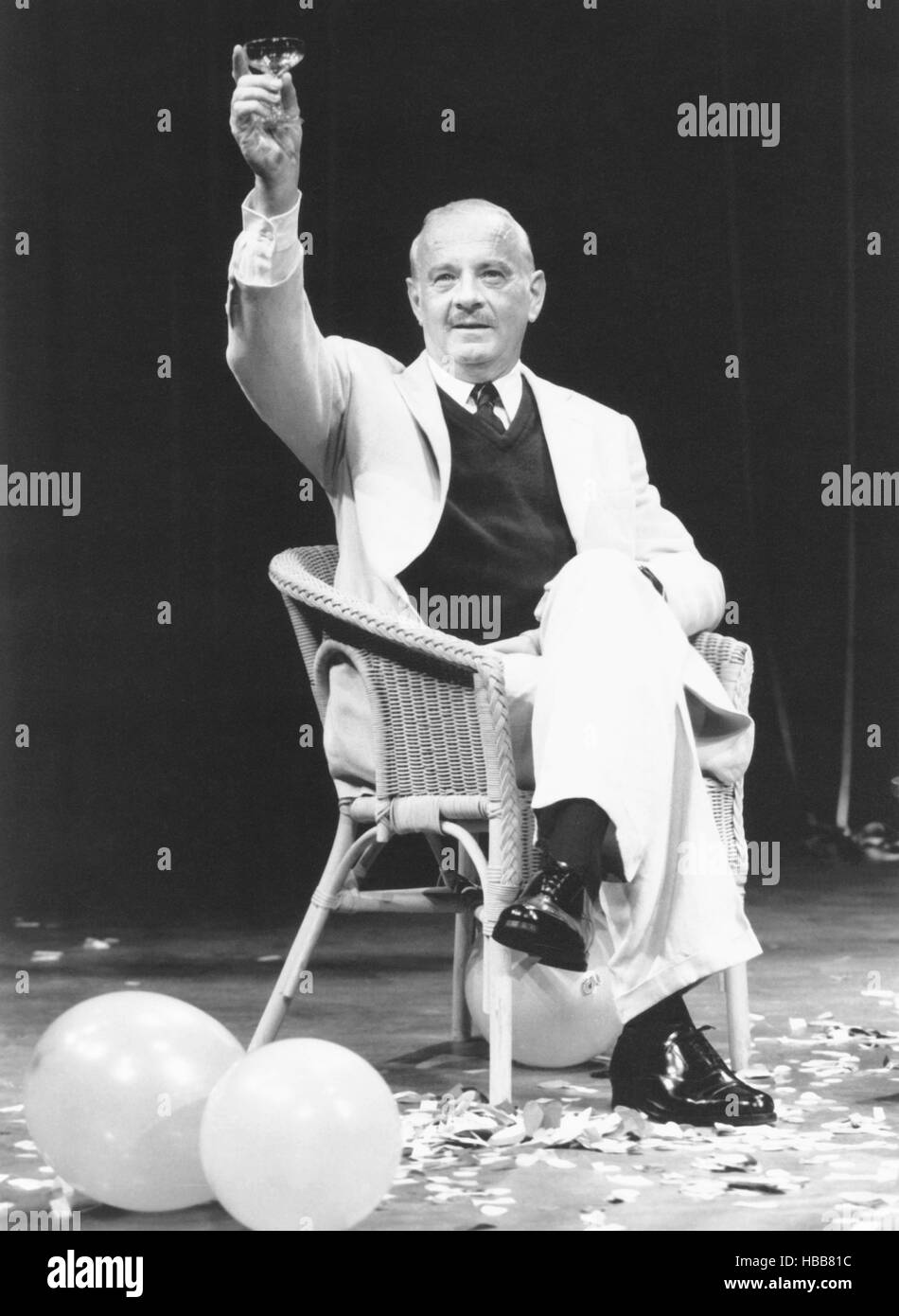 TRAVELS WITH MY AUNT, Larry Linville, Minetta Lane Theatre, 1995, Ph ...