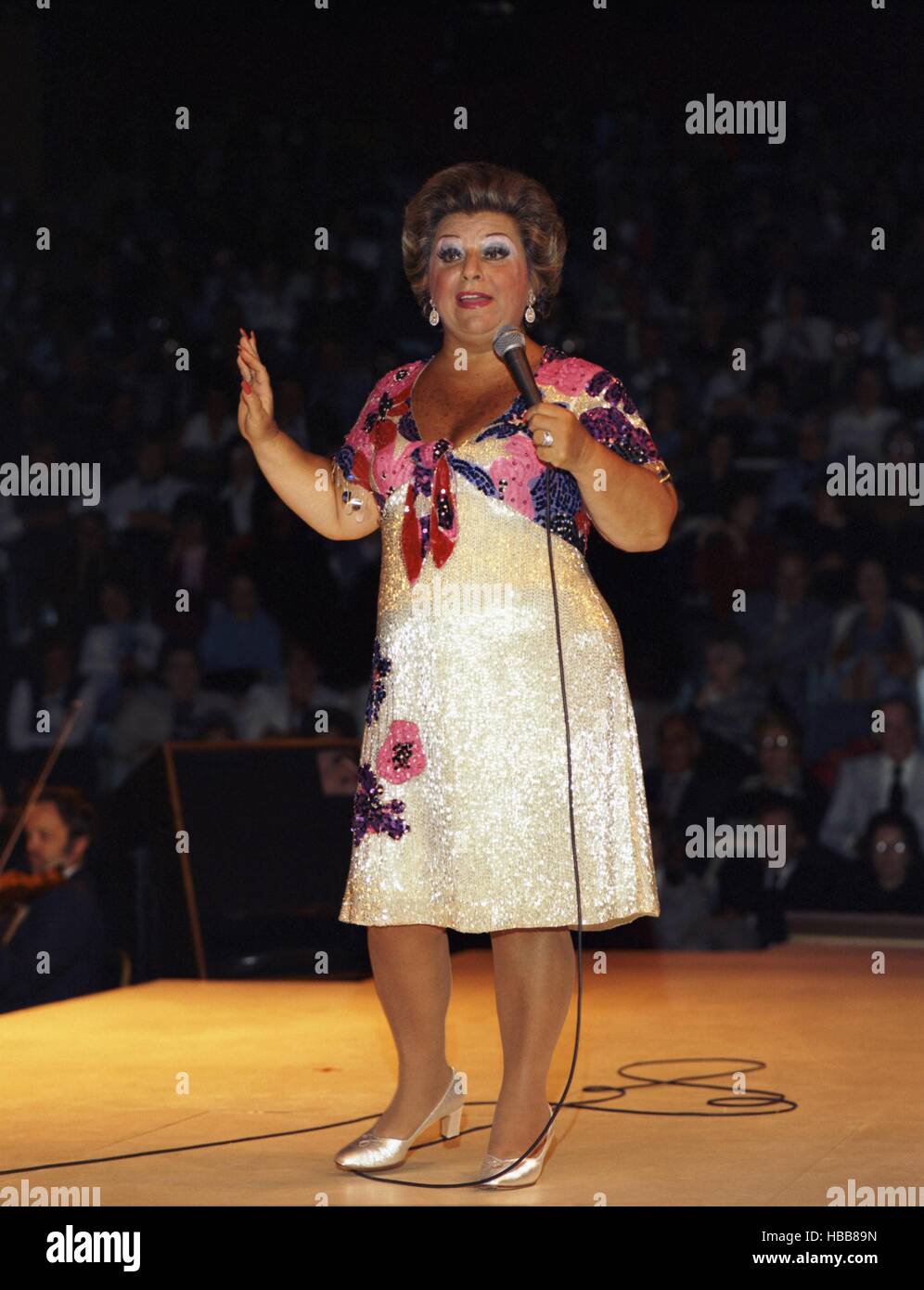 Totie Fields, 1974, Millrun Playhouse Theater in the Round, Niles ...