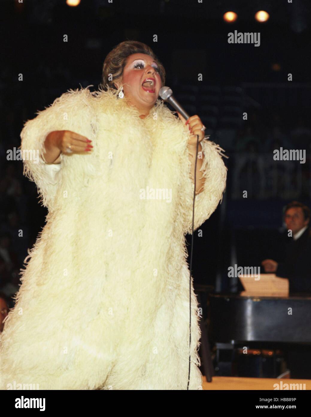 Totie Fields, 1974, Millrun Playhouse Theater in the Round, Niles ...