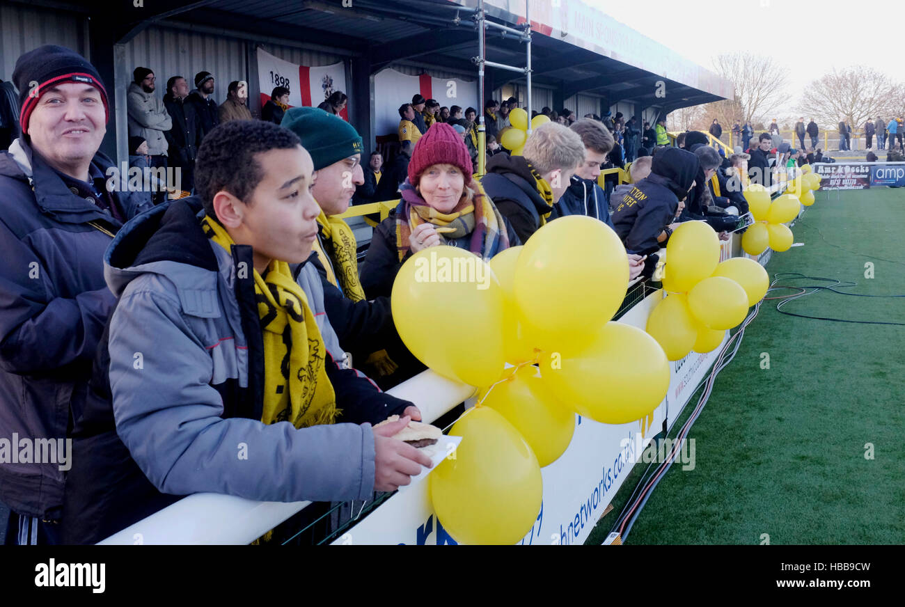Football supporters standing on hi-res stock photography and images - Alamy