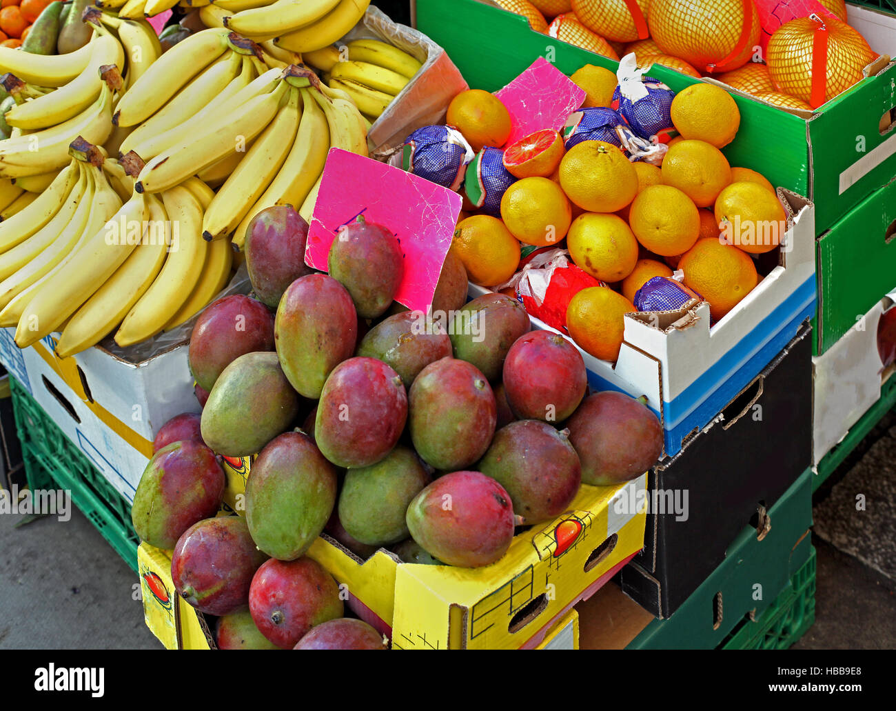 Market crates hi-res stock photography and images - Alamy