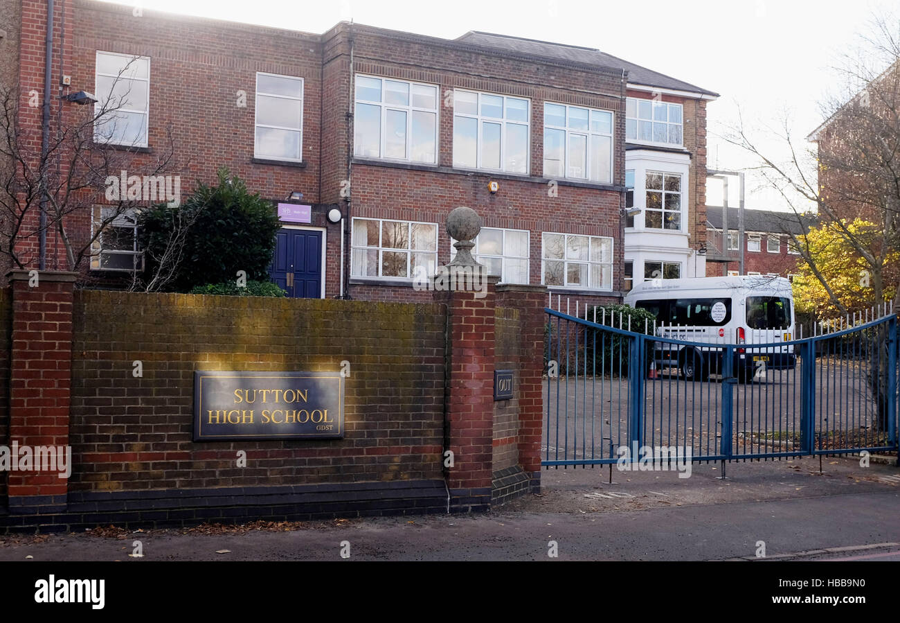 High Schools Exterior Stock Photos & High Schools Exterior Stock Images ...