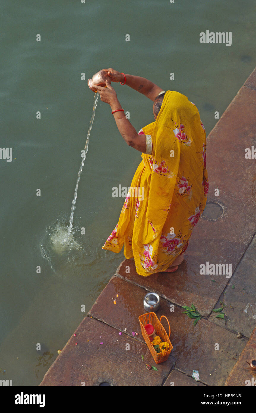 Rituel de bain hi-res stock photography and images - Alamy