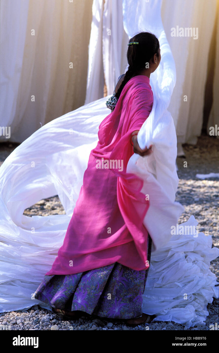 Inde. Rajasthan. Usine de sari. // India. Rajasthan. Sari factory Stock ...