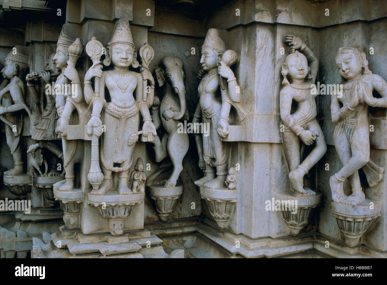 Inde, Rajasthan, Ranakpur, Temple Jain de Parshvanatha. // India ...