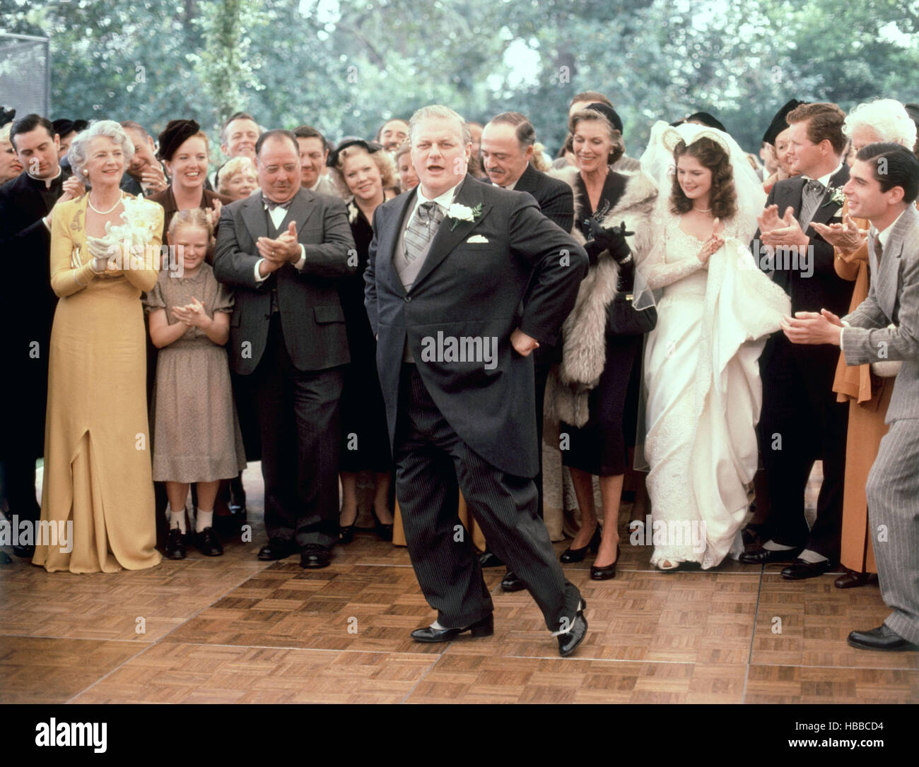 TRUE CONFESSIONS, Robert De Niro (far left), Charles Durning (front ...