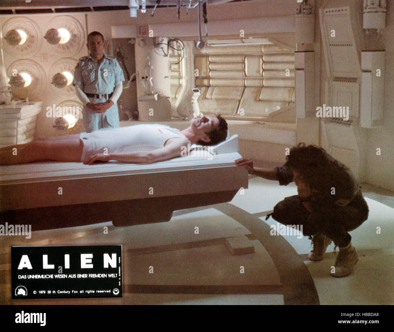 ALIEN, Ian Holm (rear), Tom Skerrit (lying down), Sigourney Weaver ...