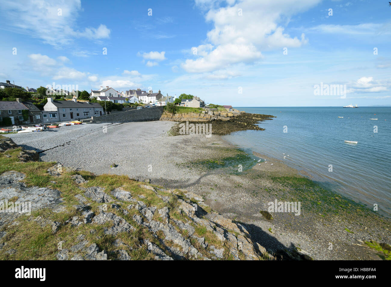 Moelfre fishing village anglesey north hi-res stock photography and ...