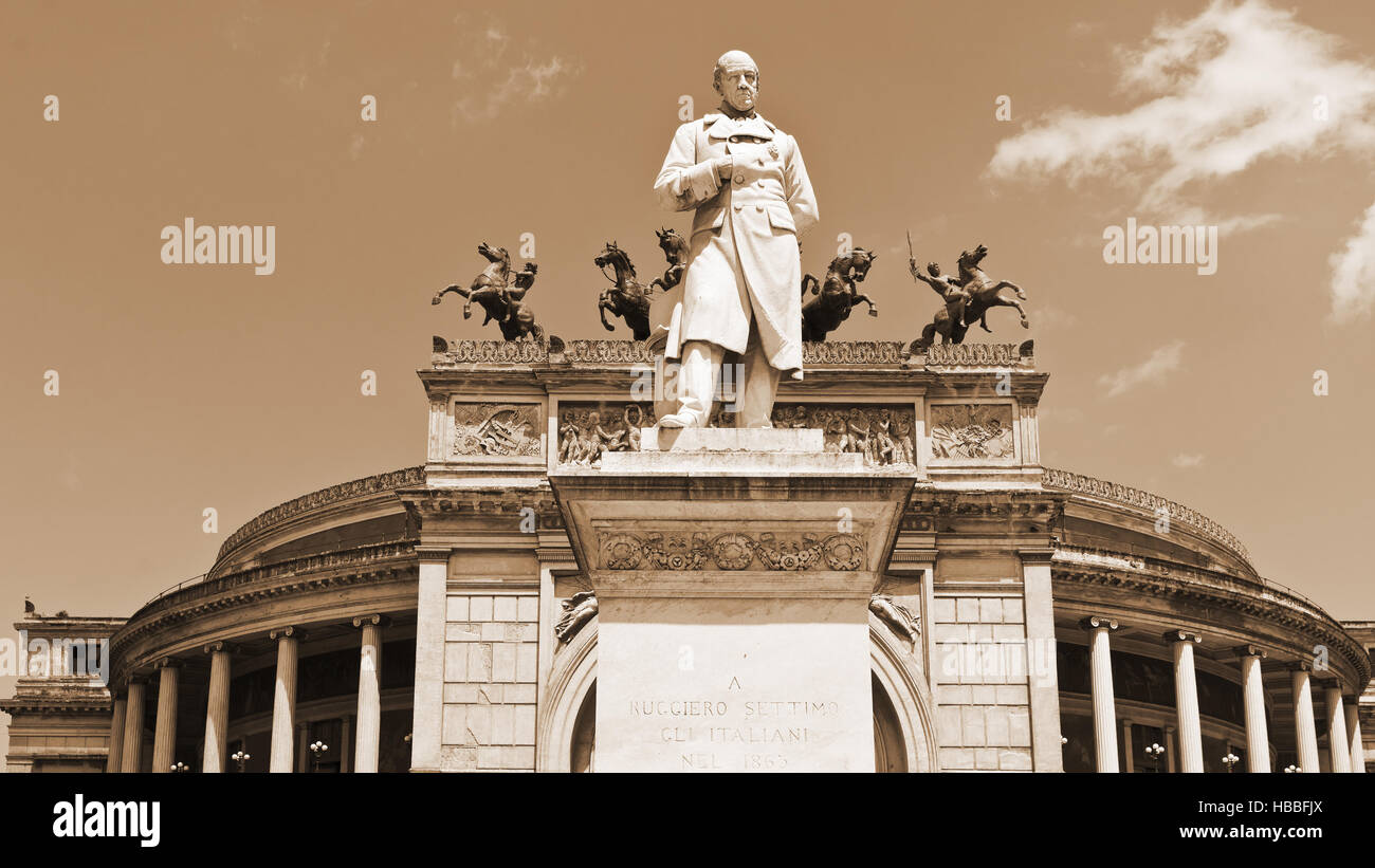 Statue of Ruggiero Settimo Stock Photo - Alamy