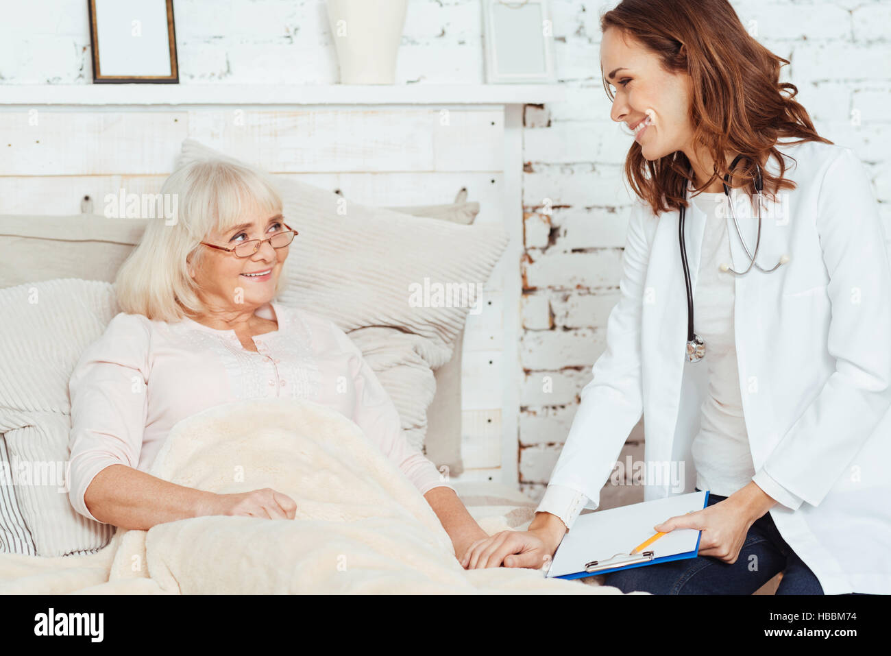 Visiting nurse service hi-res stock photography and images - Alamy