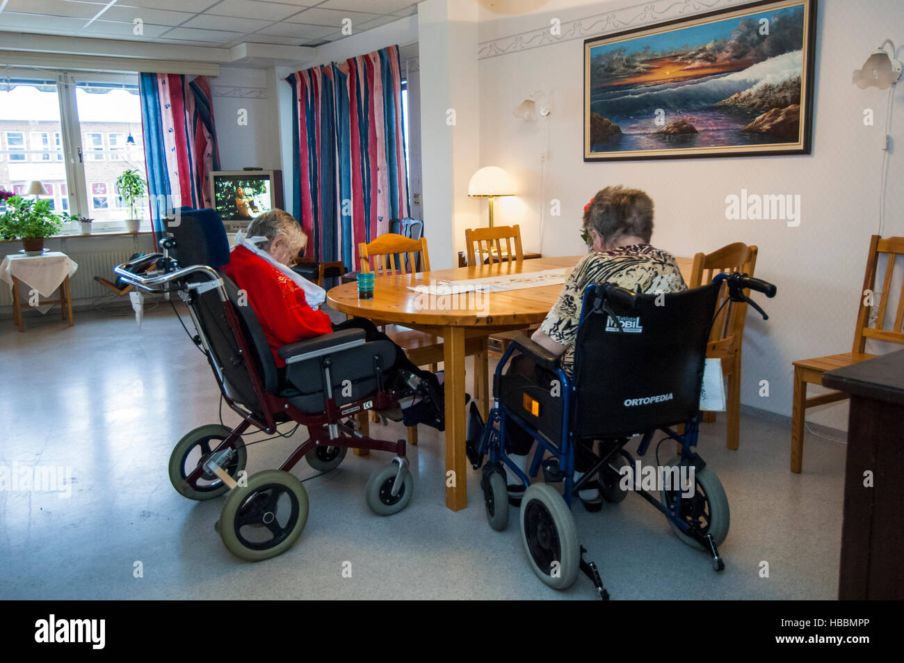 Old people homes hi-res stock photography and images - Alamy