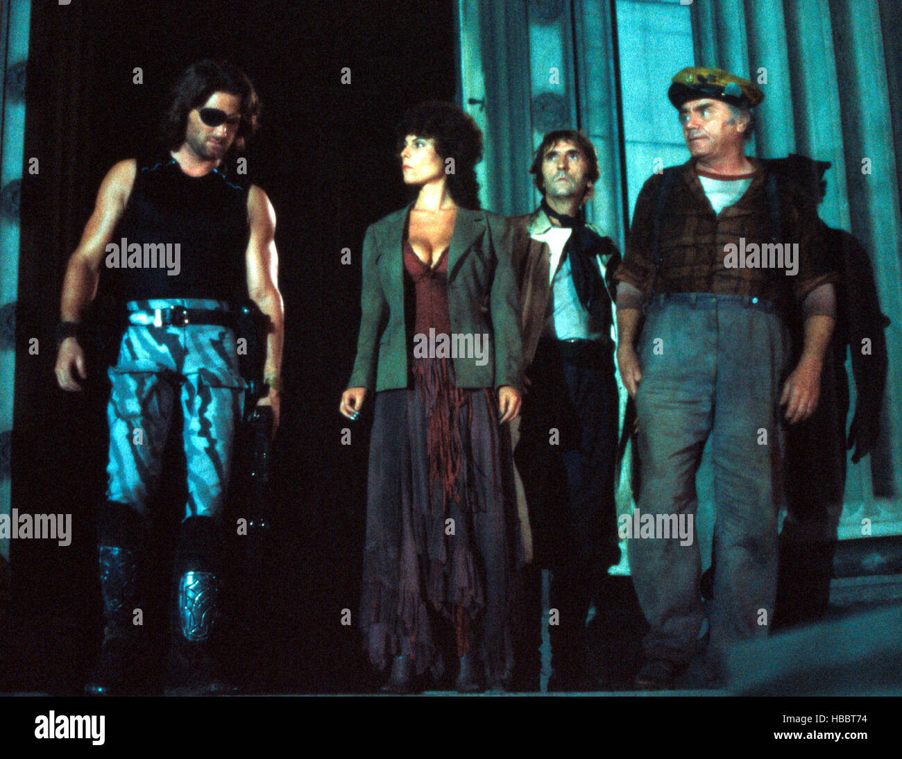 ESCAPE FROM NEW YORK, Kurt Russell, Adrienne Barbeau, Harry Dean ...