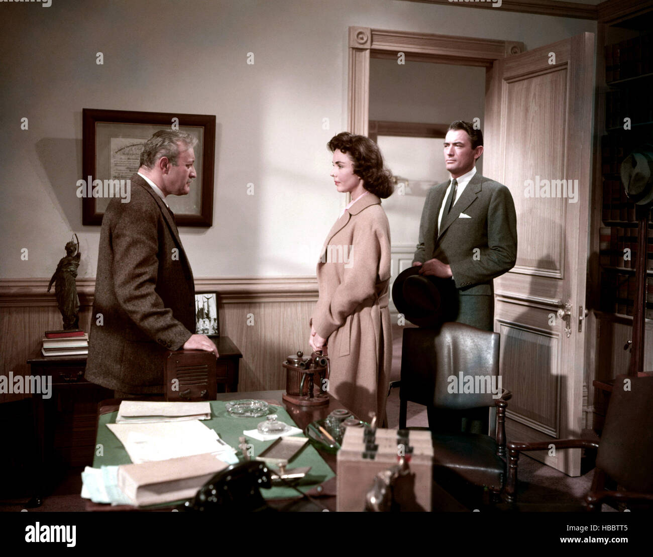 THE THE MAN IN THE GRAY FLANNEL SUIT, Lee J. Cobb, Jennifer Jones ...