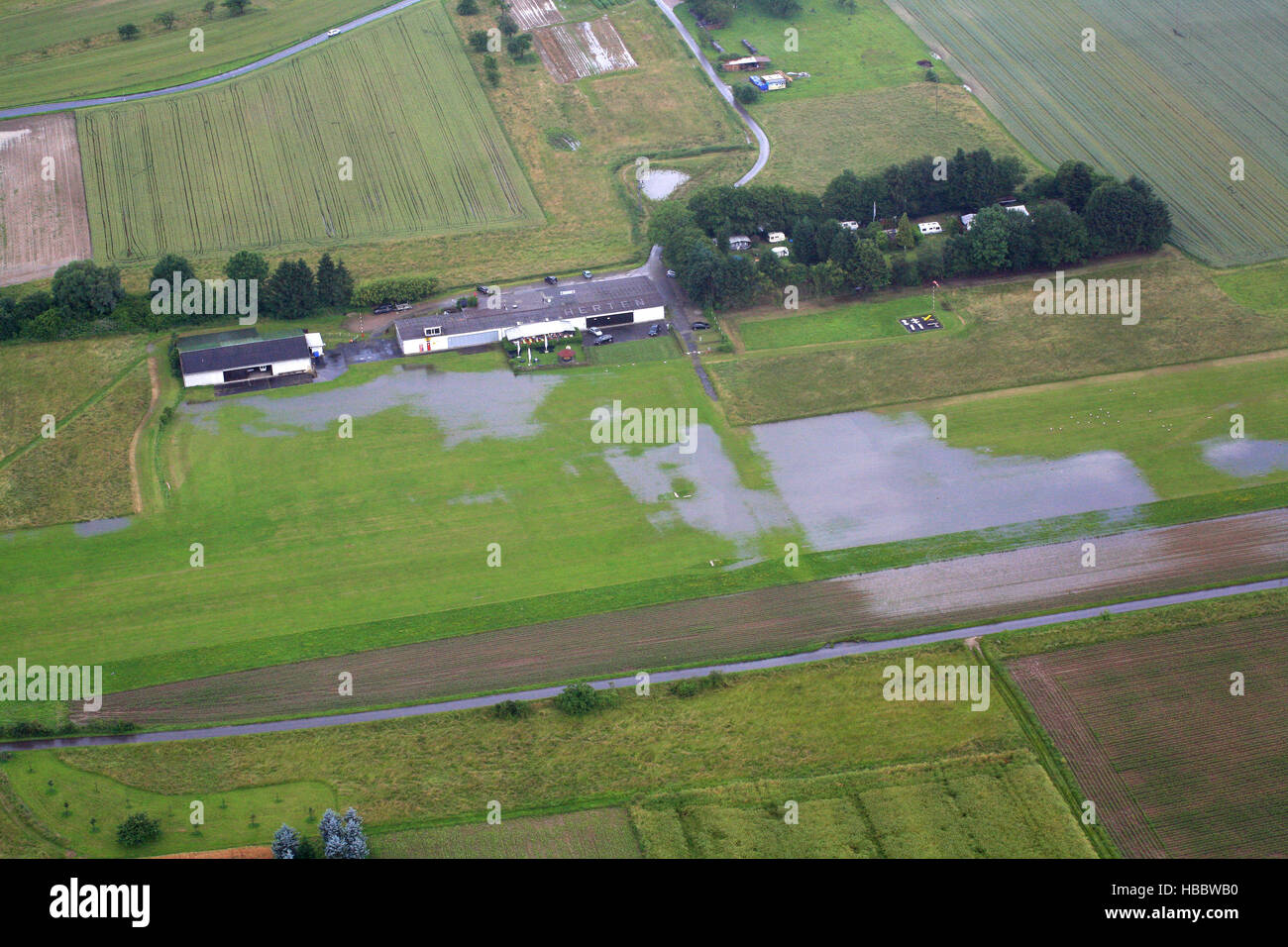 Runway closed hi-res stock photography and images - Alamy