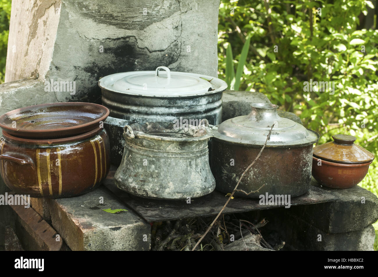 Outdoor cooking pots hi-res stock photography and images - Alamy