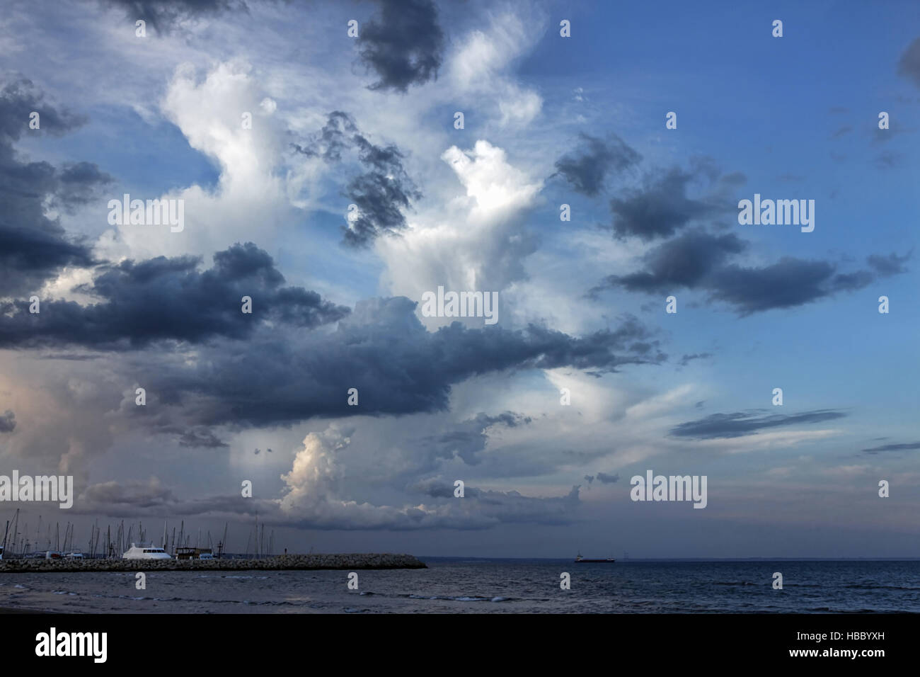 Dramatic sky luxury hi-res stock photography and images - Alamy