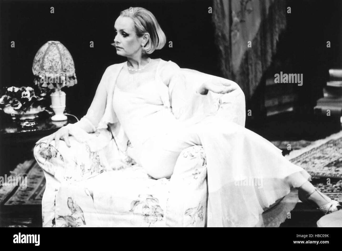 BLITHE SPIRIT, Twiggy, Bay Street Theater, Sag Harbor, Long Island ...