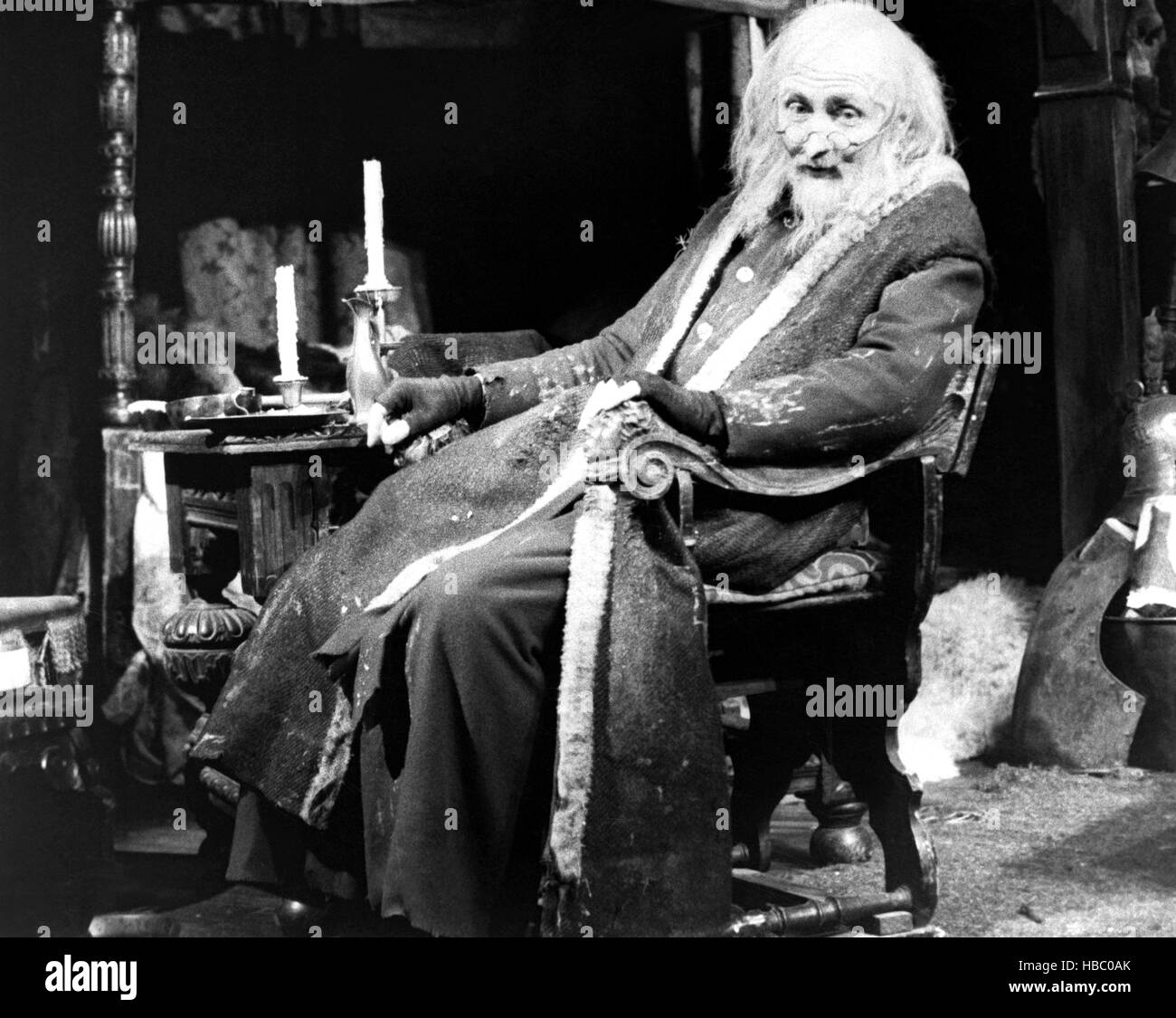 BRIEF LIVES, Roy Dotrice, Booth Theater, New York, 1974 Stock Photo - Alamy