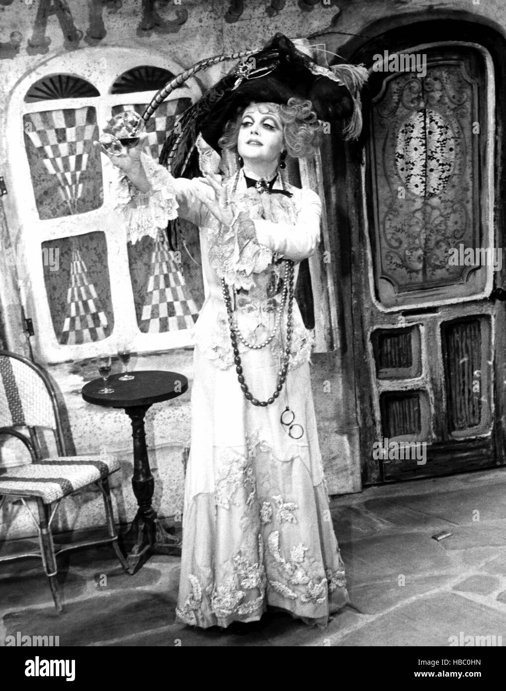 DEAR WORLD, Angela Lansbury, Mark Hellinger Theatre, New York, 1968-69 ...