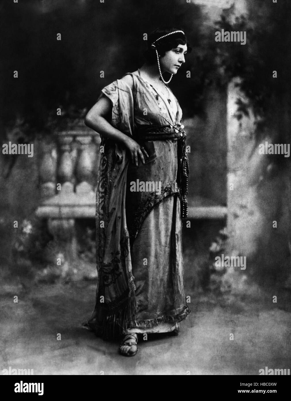 HERODIADE, Lina Cavalieri as Salome, Manhattan Opera House, 1909-10 ...