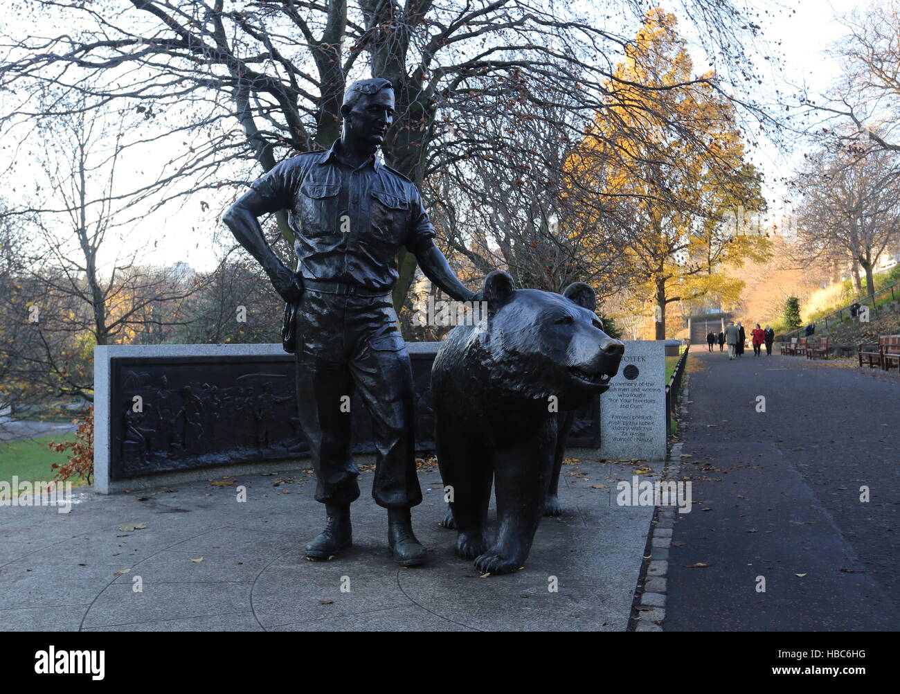Wojtek the Soldier bear statue Princes Street Gardens Edinburgh ...