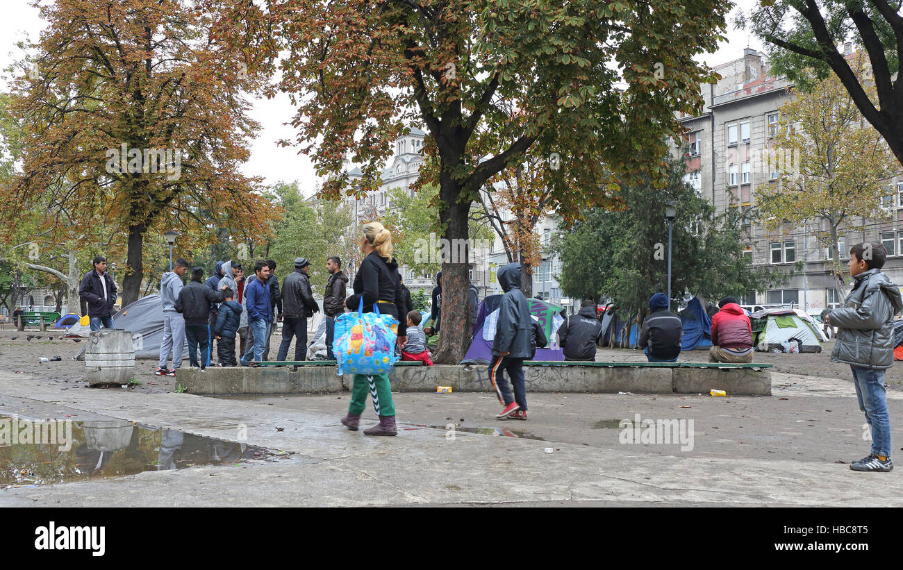 Homeless refugees hi-res stock photography and images - Alamy