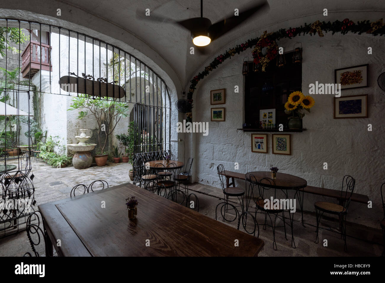 Manila spanish colonial architecture hi-res stock photography and ...