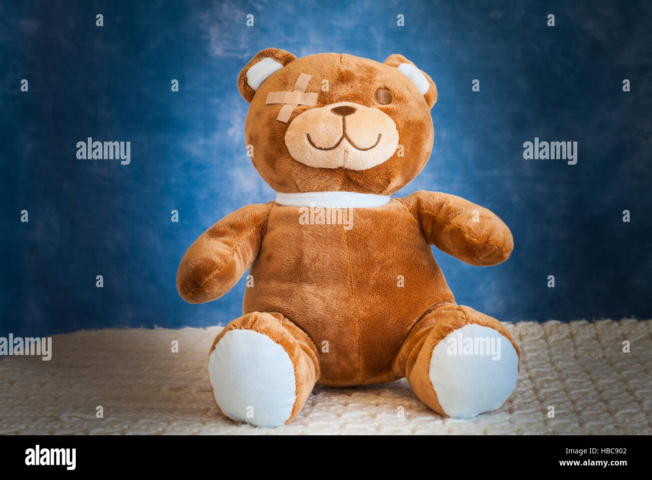 Injured Teddy Bear Stock Photo - Alamy