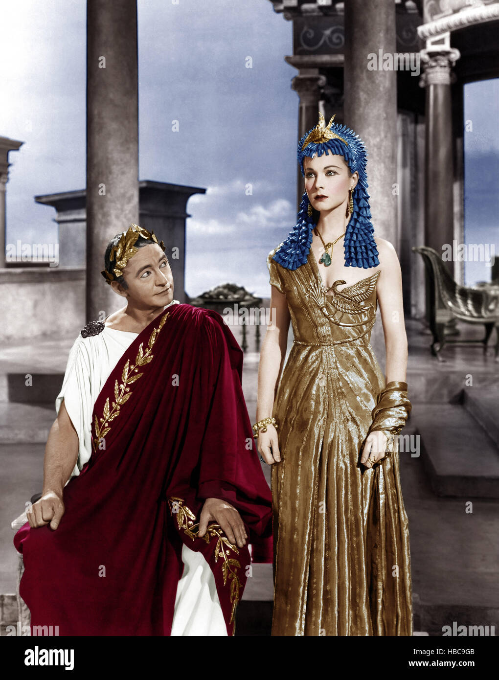 CAESAR AND CLEOPATRA, from left: Claude Rains, Vivien Leigh, 1945 Stock ...