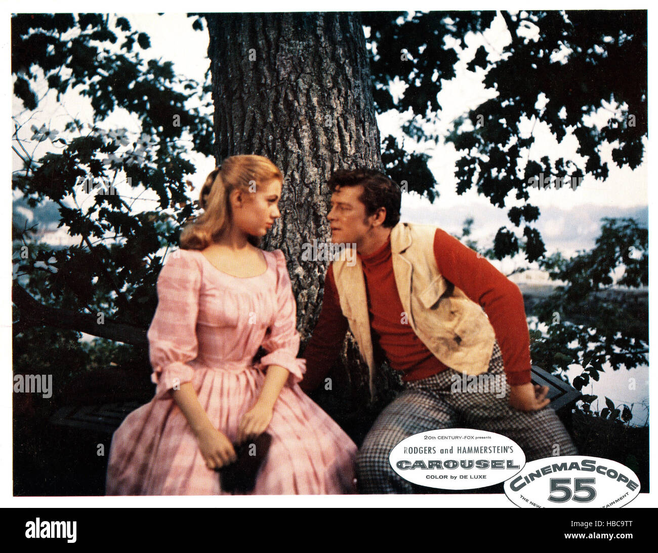 CAROUSEL, from left: Shirley Jones, Gordon MacRae, 1956, TM & Copyright ...
