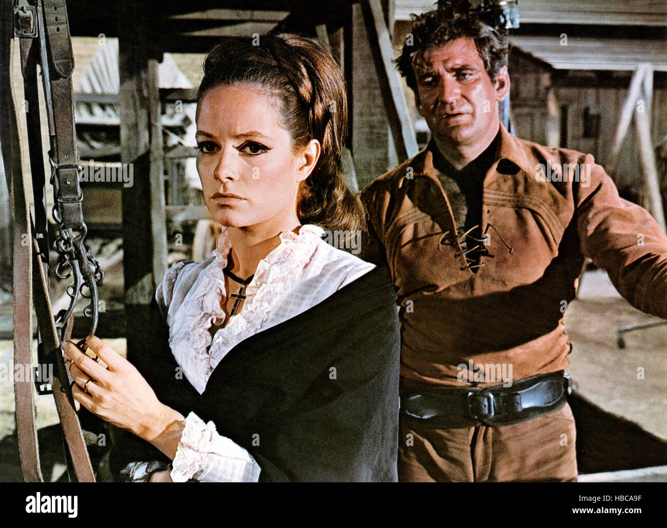 CHUKA, front to back: Luciana Paluzzi, Rod Taylor, 1967 Stock Photo - Alamy