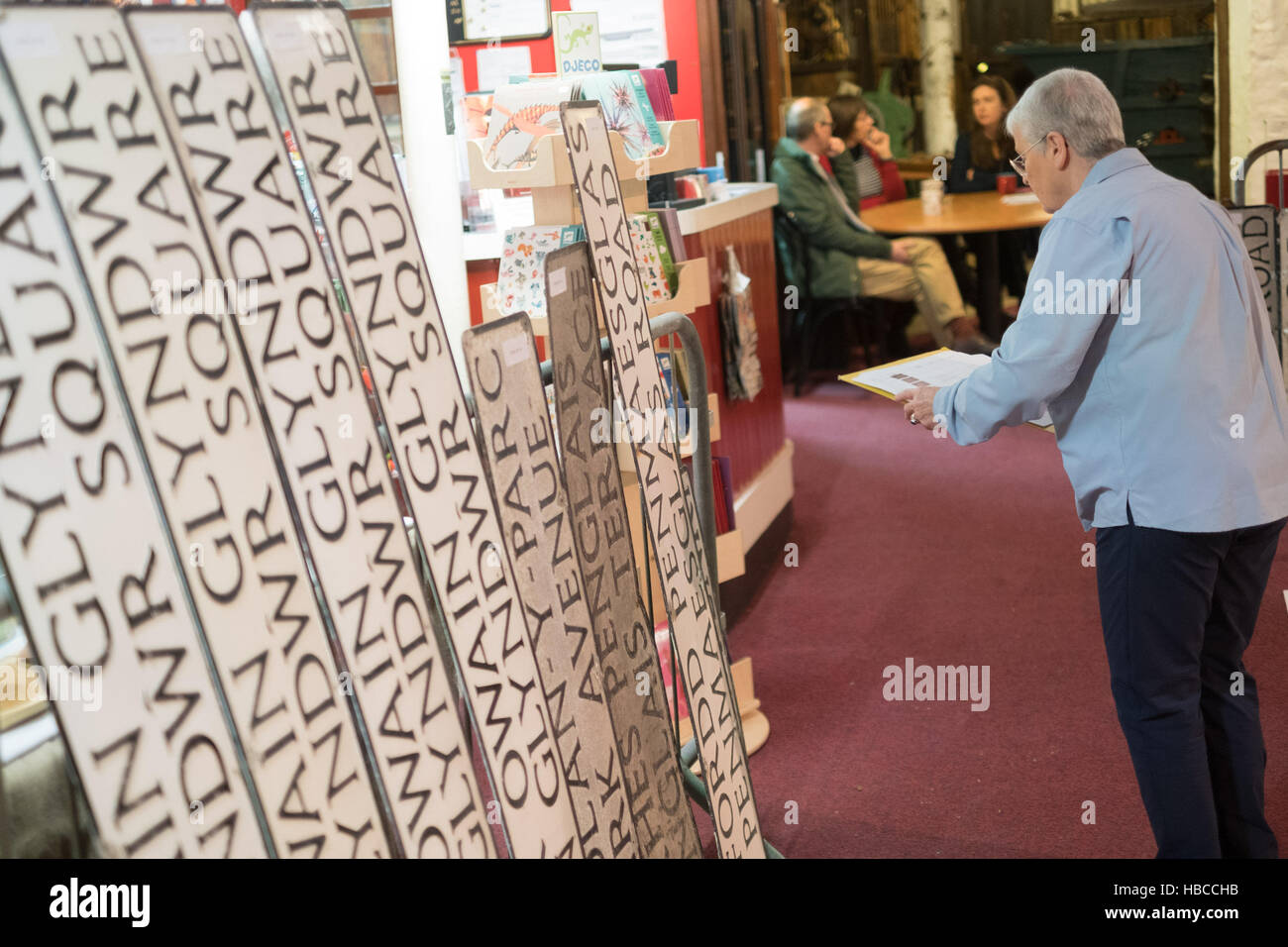 Aberystwyth, Wales, UK. 5th December, 2016. Over 200 old Aberystwyth ...
