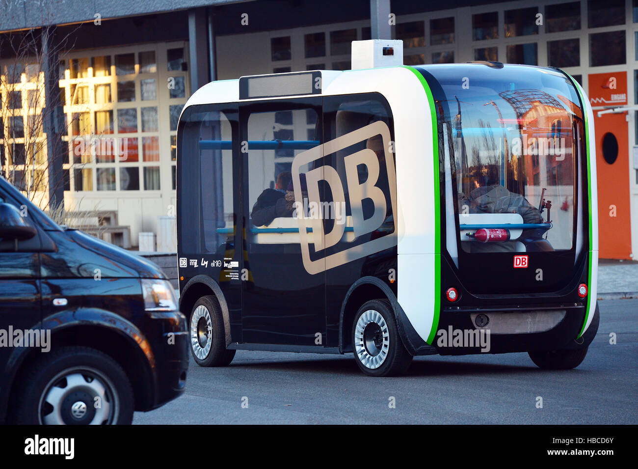 Berlin, Germany. 5th Dec, 2016. The driverless mini bus 'Olli' drives ...