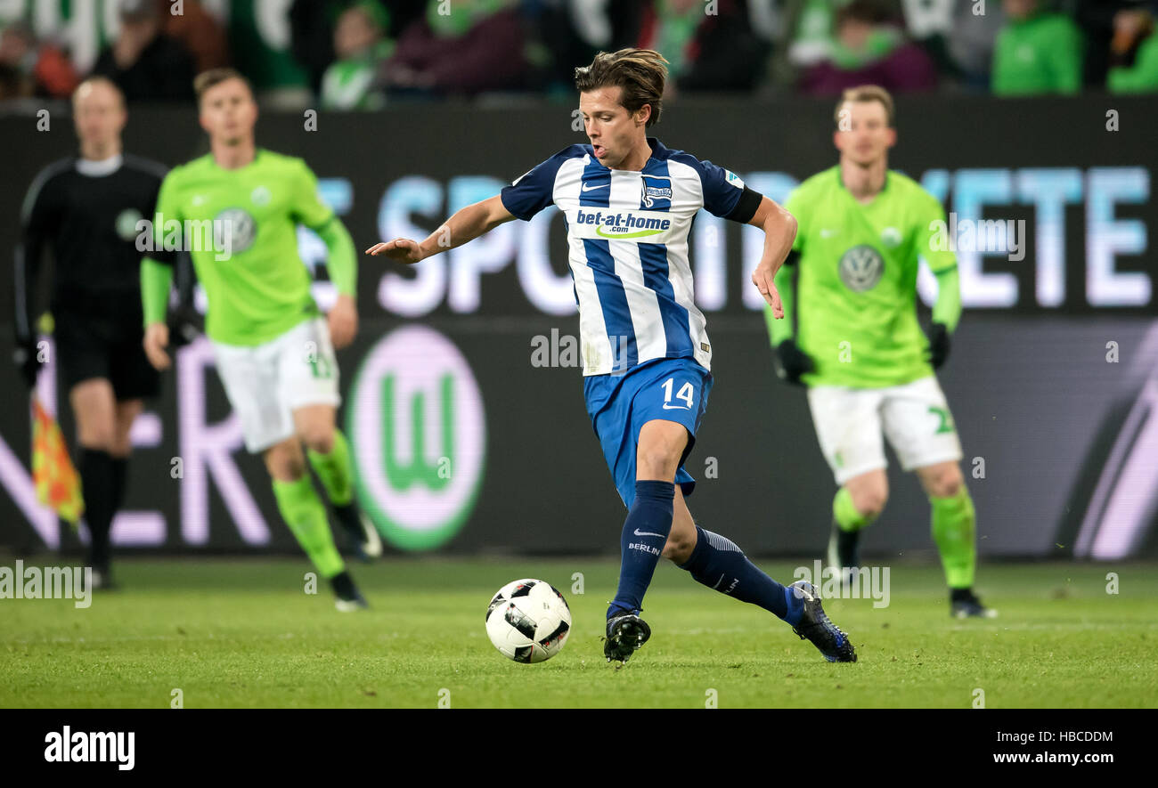 Wolfsburg, Germany. 3rd Dec, 2016. Hertha's Valentin Stocker in action ...