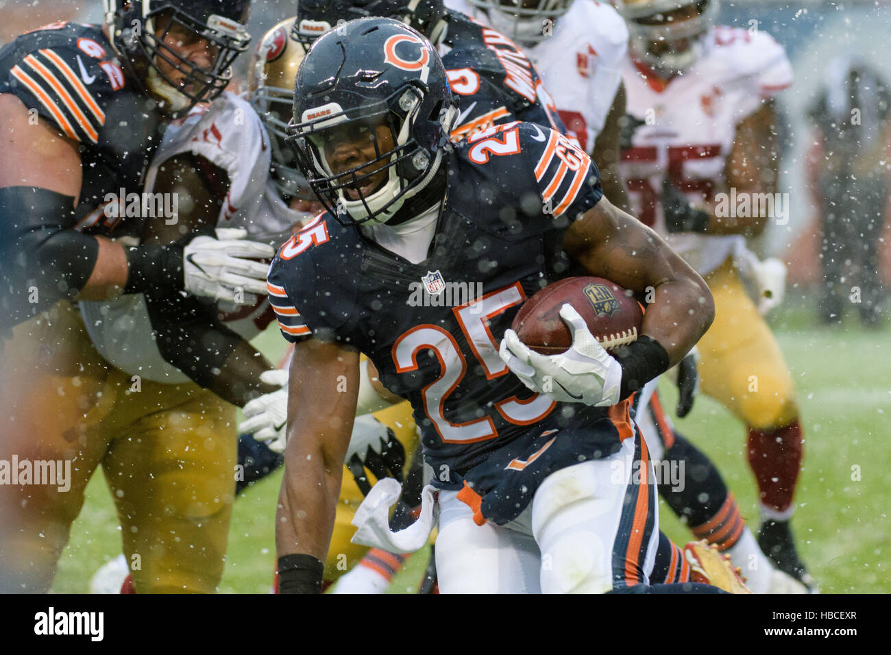 Chicago, USA. 4th December, 2016. Chicago Bears Running Back Ka'Deem ...