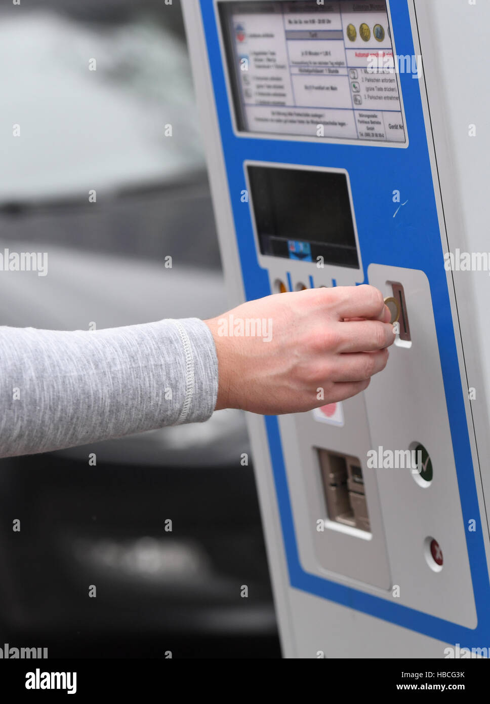 Car parking ticket dispenser hi-res stock photography and images - Alamy