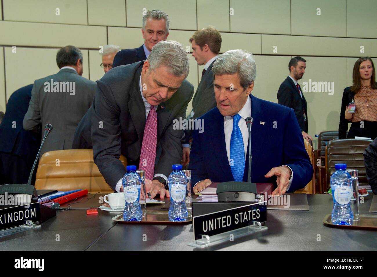 Talks douglas lute nato session hi-res stock photography and images - Alamy