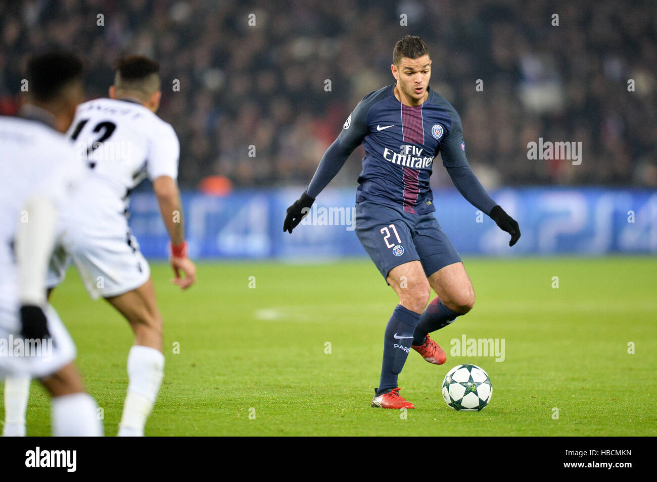 Paris, France. 6th December, 2016. UEFA Campions League football, group ...